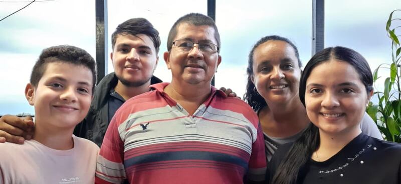 Don Henry, el auxiliar en granja que protagoniza la campaña ...